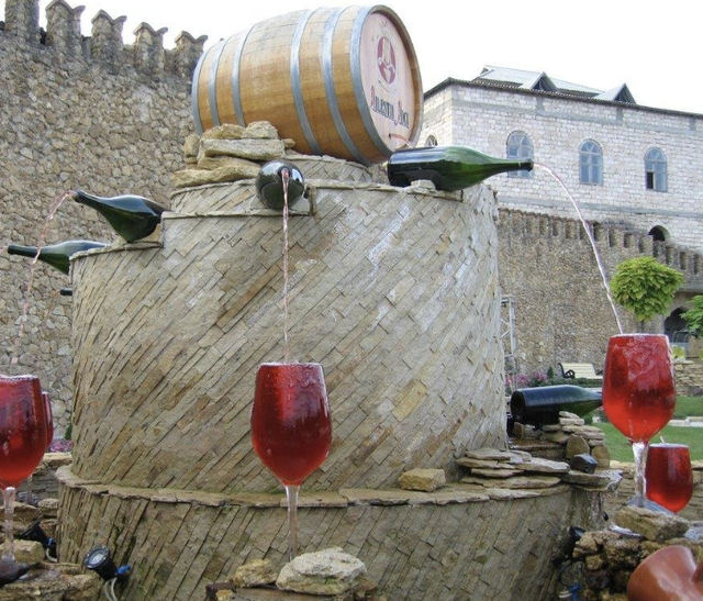 Në Abruzzo ndodhet një shatërvan vere për adhuruesit e saj